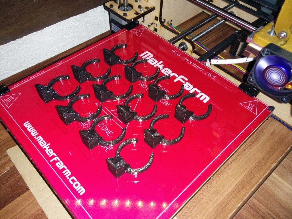 Free STL file Holder for Barbie Dolls・3D print model to download・Cults