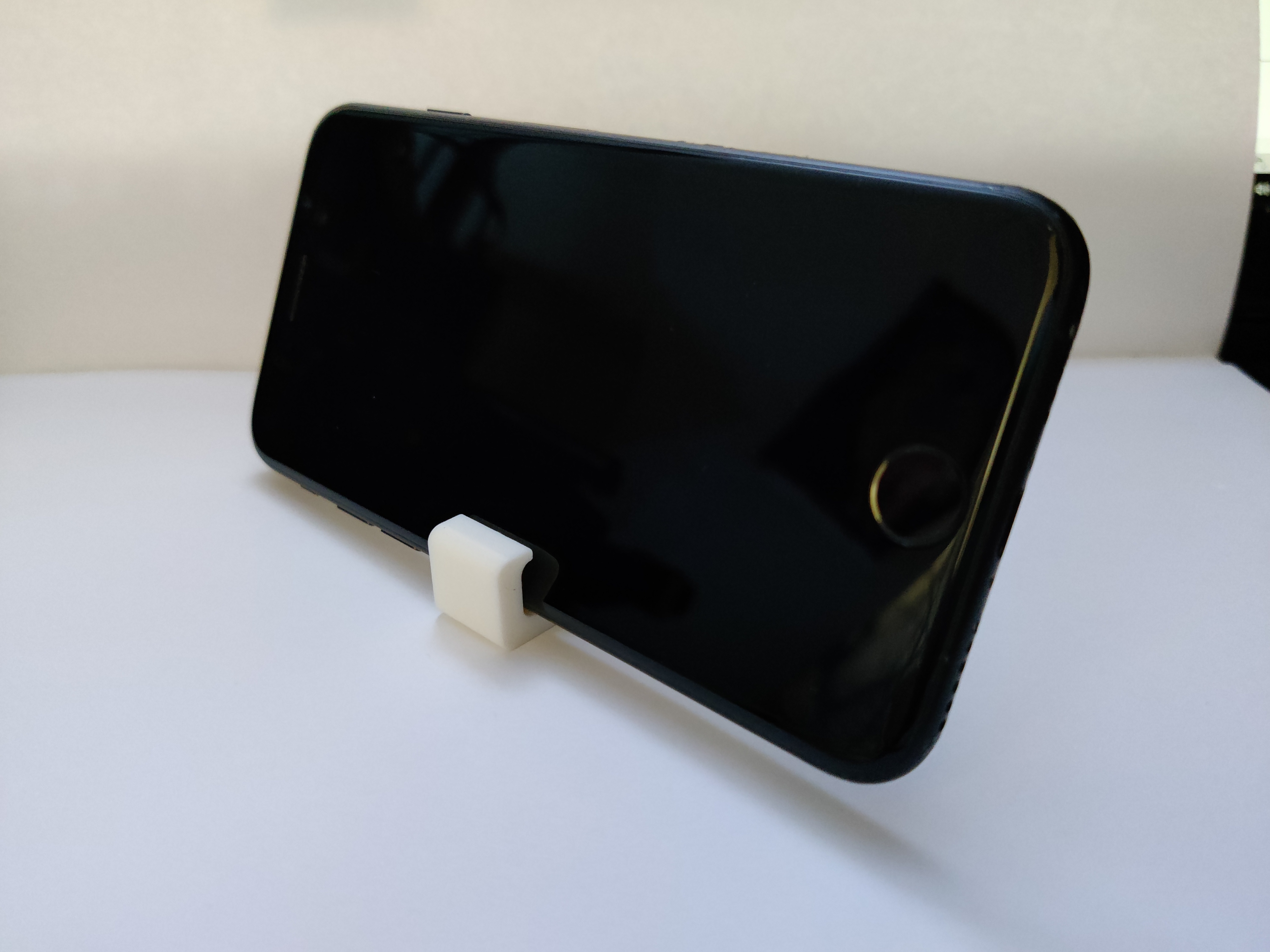 STL file Adjustable Keychain Phone Stand 🗝️・3D printer model to ...