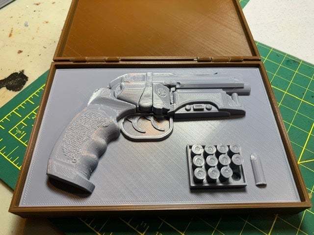 Free STL file Blade Runner Deckard's Blaster Case 🚙・3D printer model to ...
