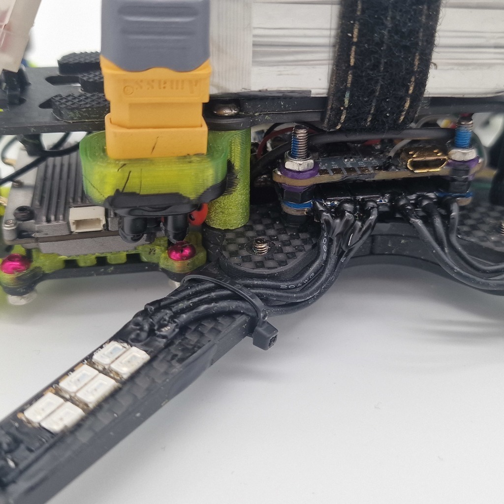 Free 3D file iFlight XL5 V5.1 XT60 Side Mount・3D print design to ...