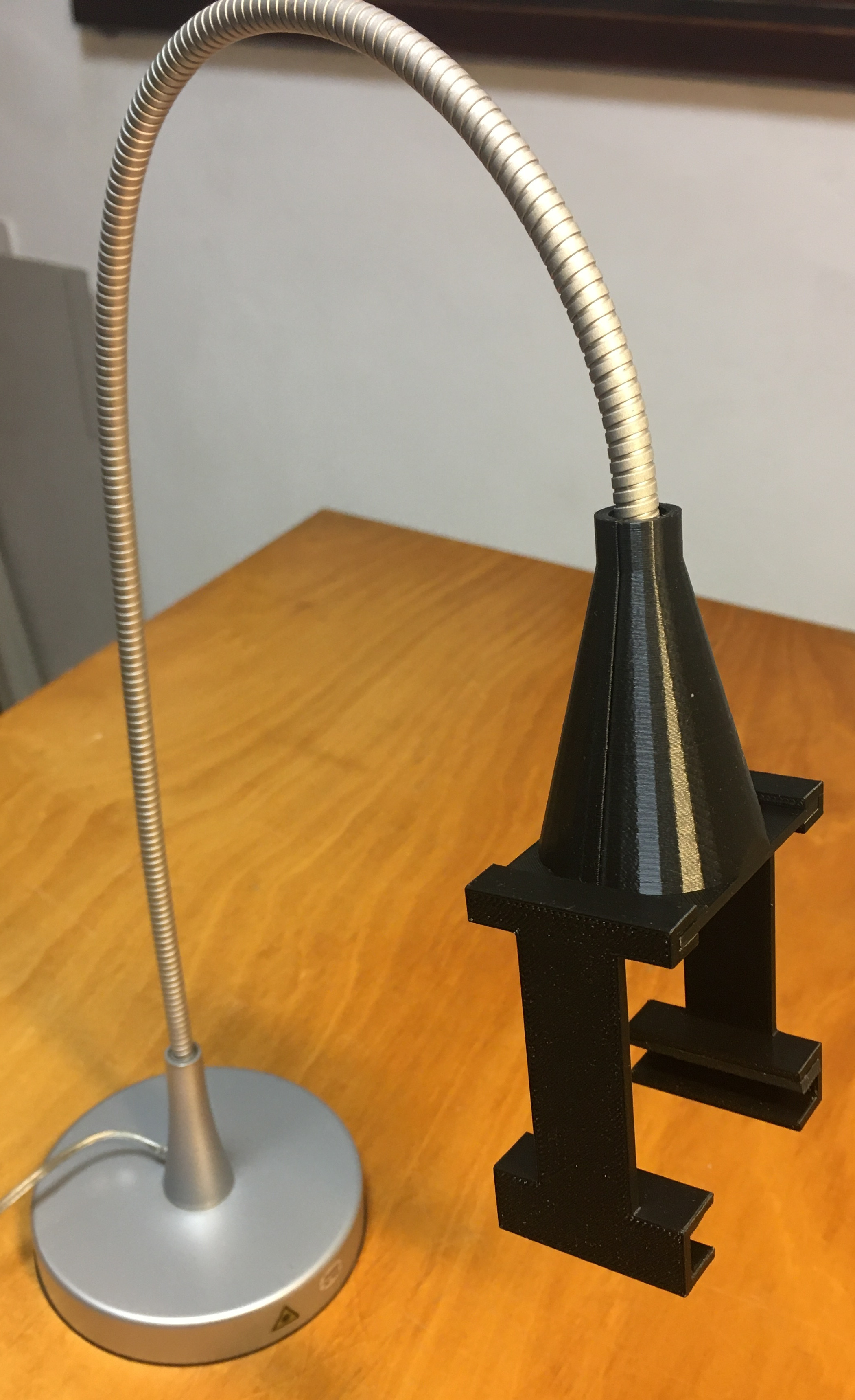 STL file iPhone / Smartphone support for video tutorials 📱・3D printable ...