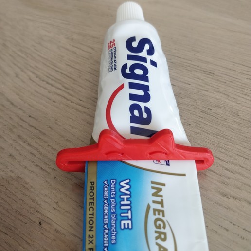3D printed Toothpaste Squeezer • made with ender 3 ・ Cults