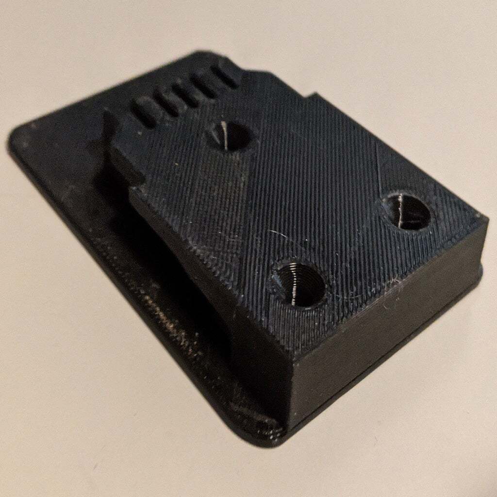Free STL file Dewalt 20v tool holder with scuff plate 🔧・3D printable ...