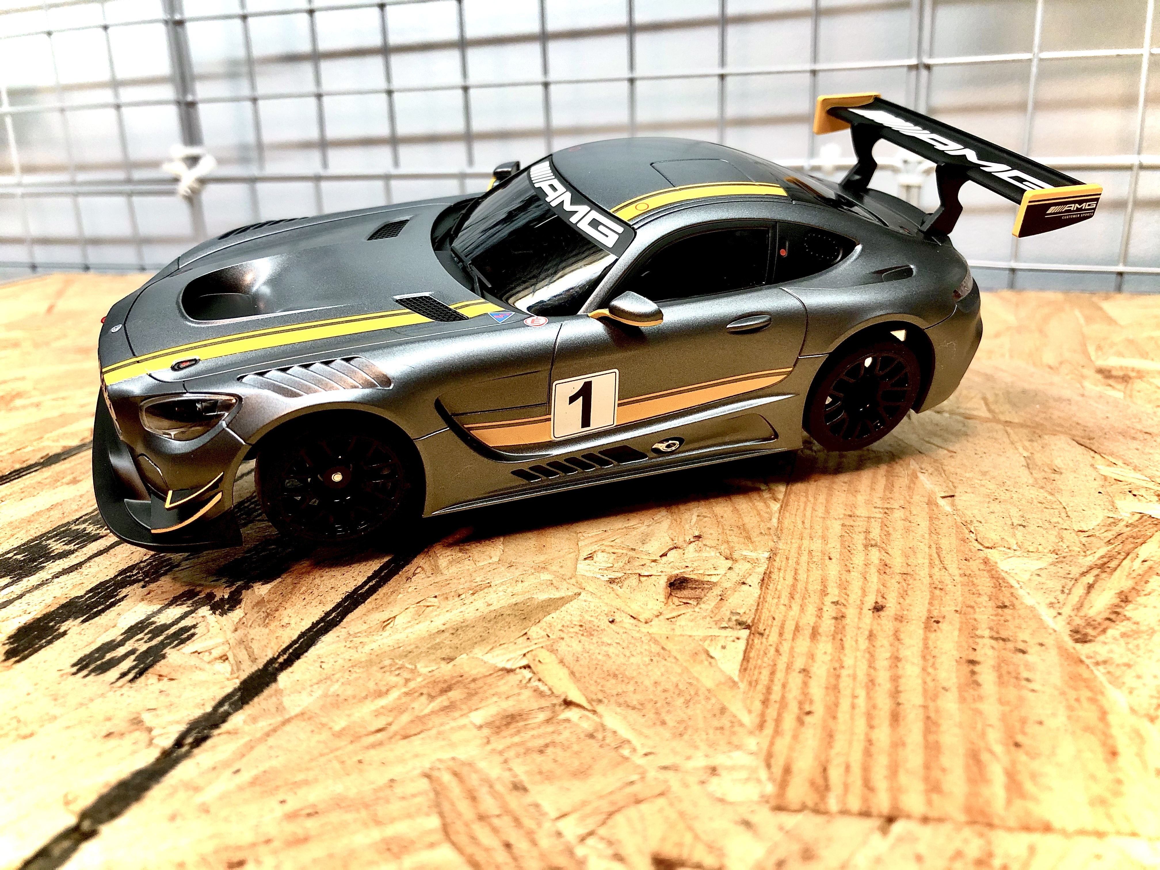 Archivo STL gratuito Mini-Z MR-03 Soporte de trabajo/visualización ...