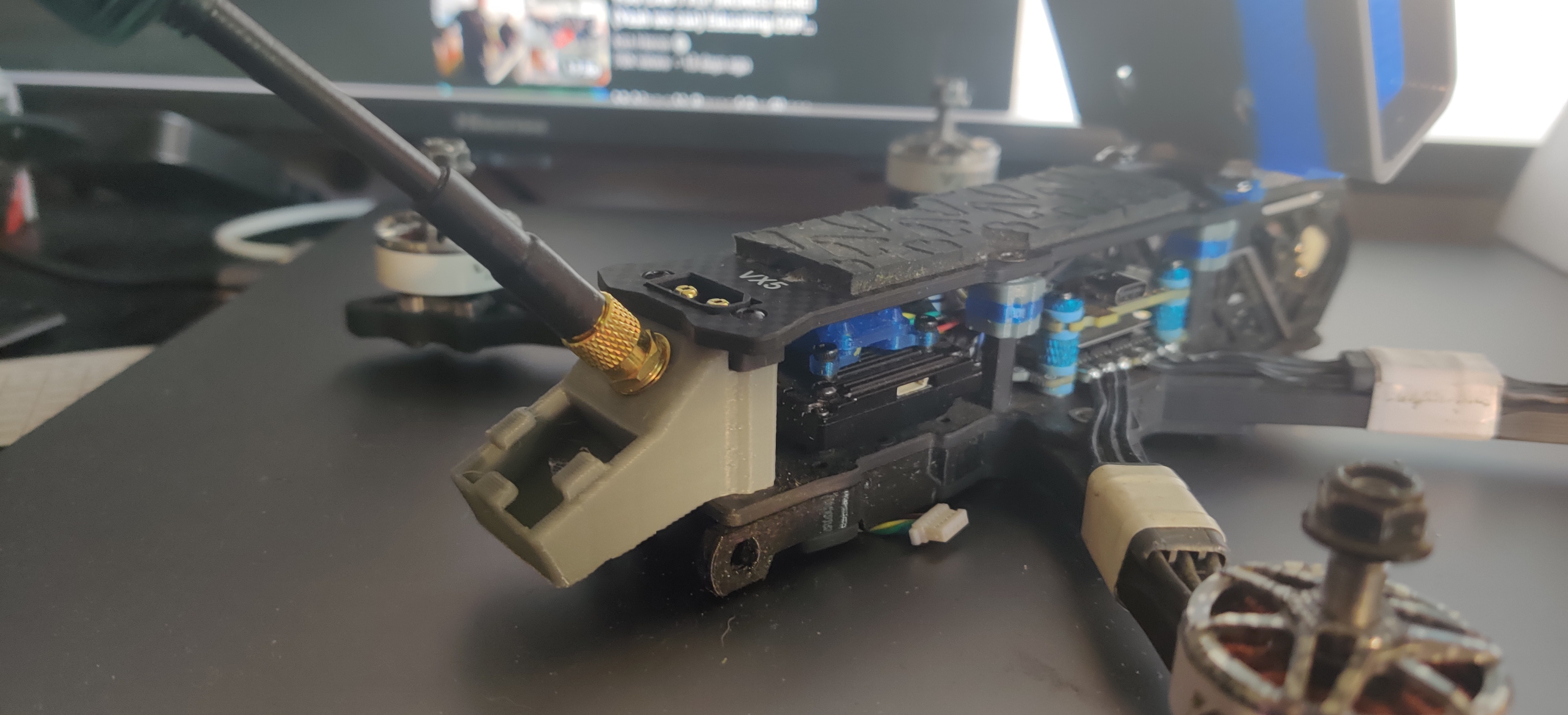 Free 3D file Foxeer M10Q 180 GPS Mount with SMA and USBC・3D printer ...