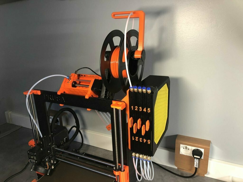 Archivo 3D gratis PRUSA MMU2S Soporte de búfer de ranura・Modelo para ...