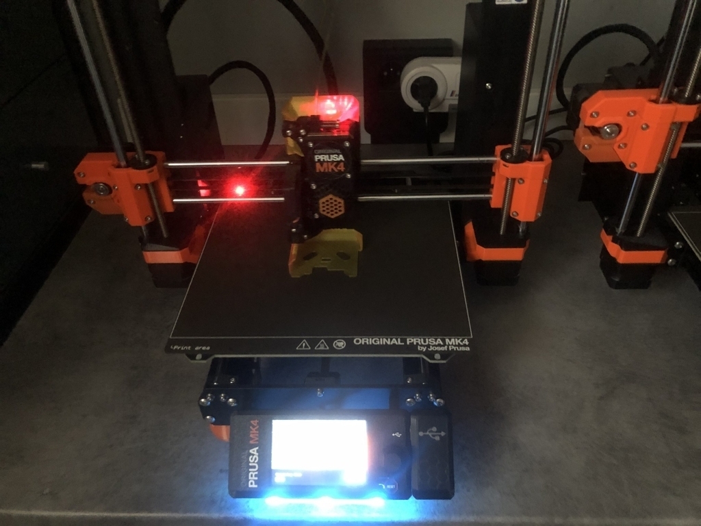 Free 3D file Prusa I3 MK4 LoveBoard Cover with "PRUSA MK4" text・3D ...