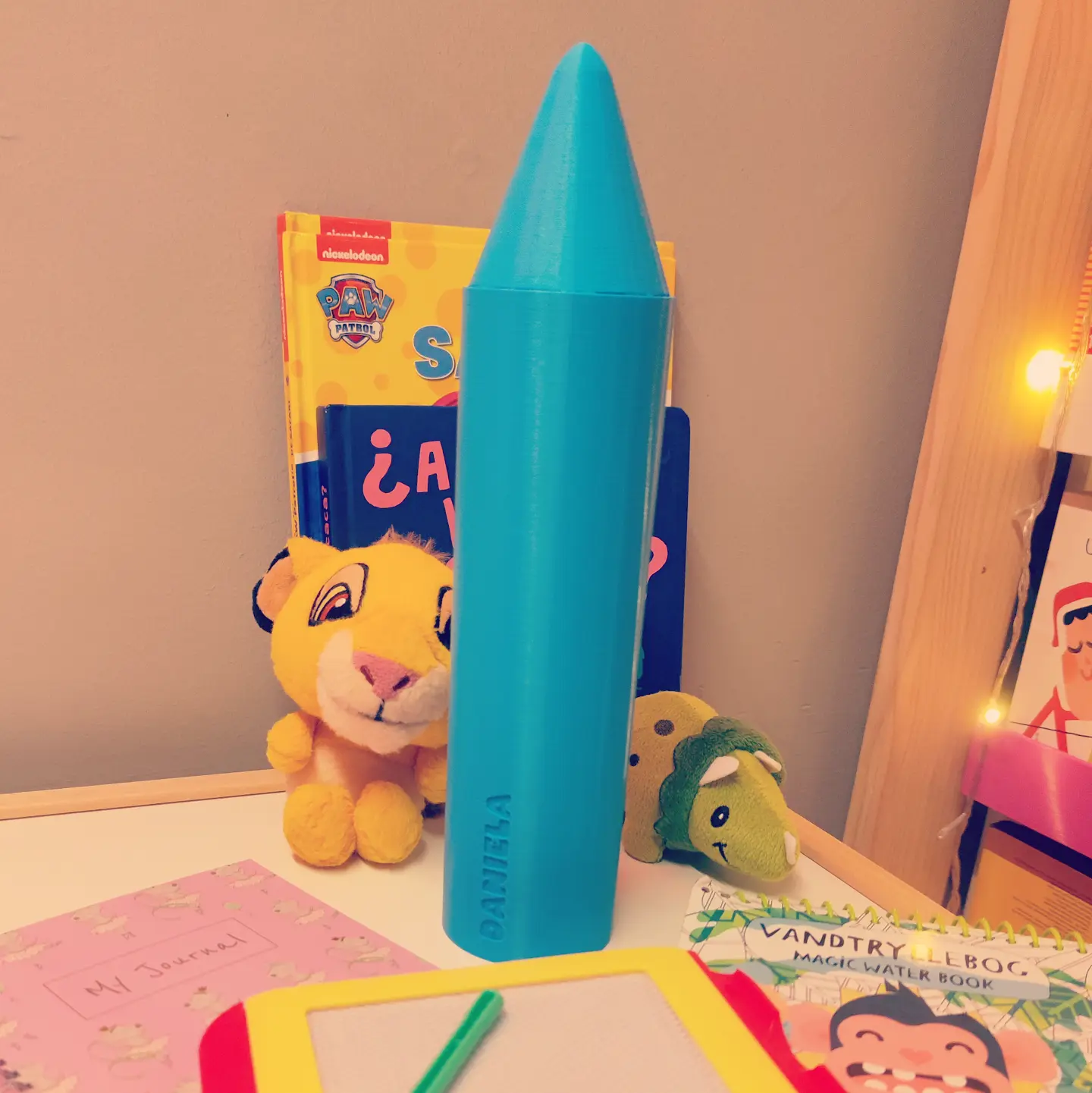 STL file giant crayon container・3D printable model to download・Cults