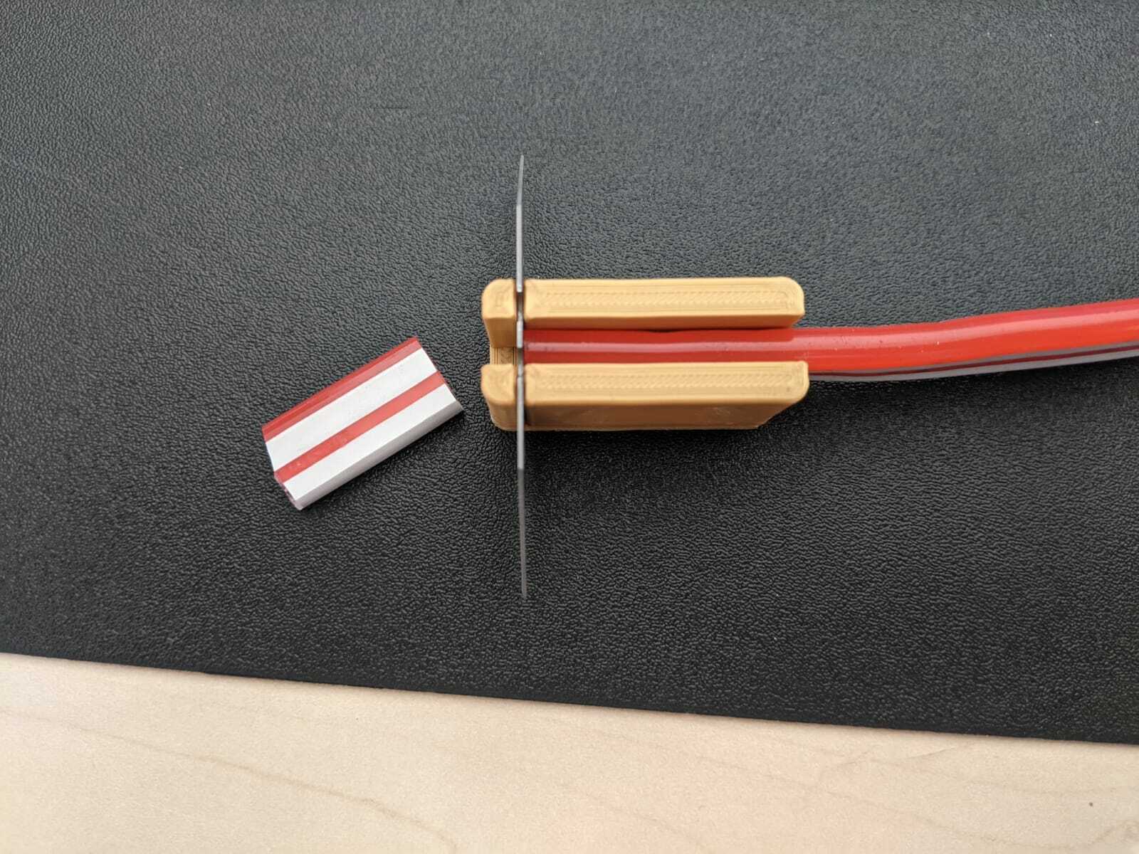 Free STL file Neon LED cutting guide・Design to download and 3D print・Cults