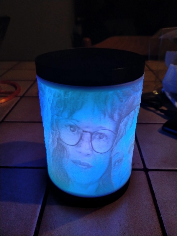 STL file Luminous lithophane lamp・3D printing design to download・Cults