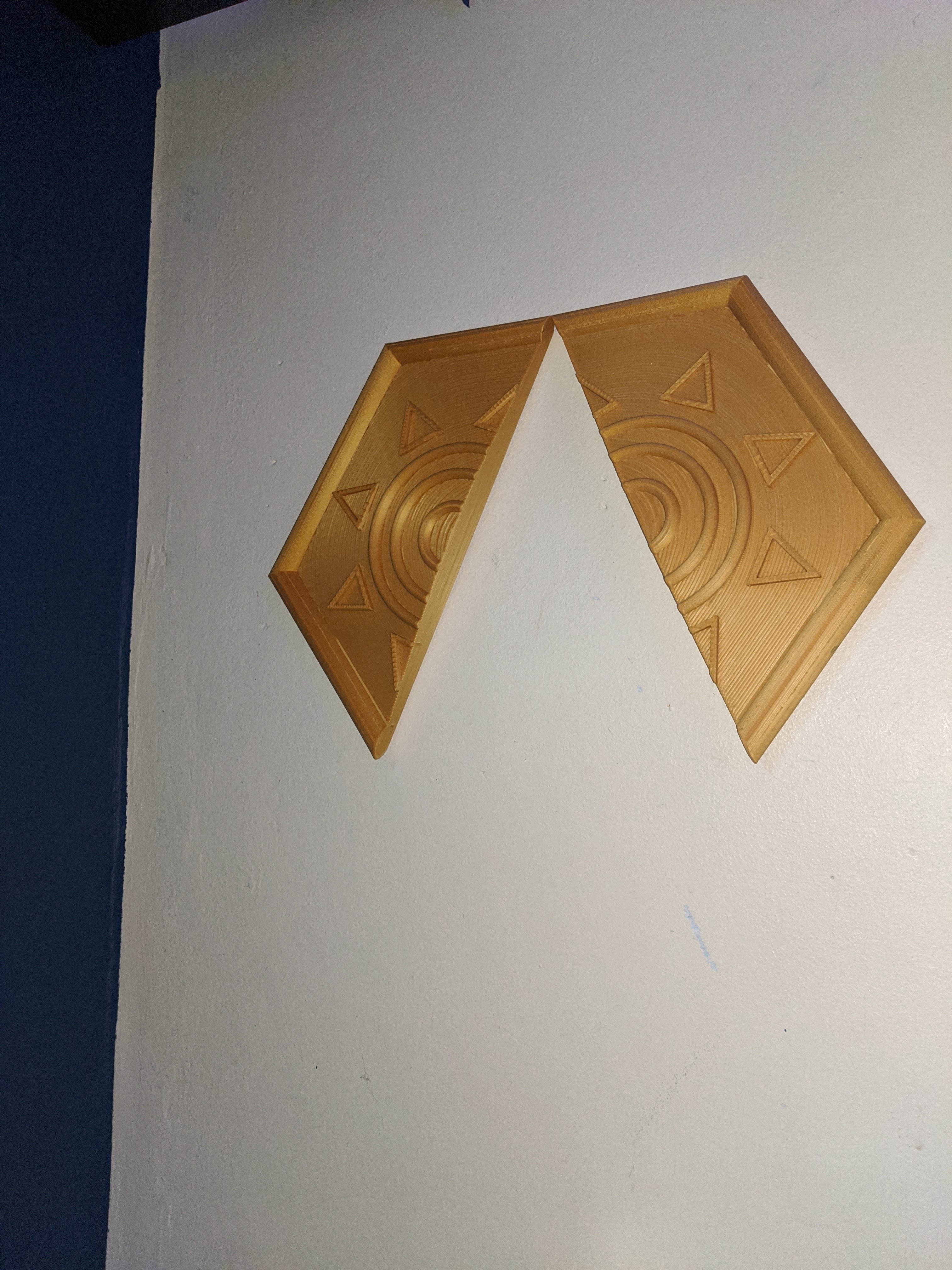 STL file Digimon Crest of Courage Wargreymon Shield 🐉・Model to download ...