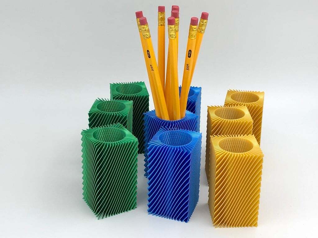 Free STL file Square Spiral Pencil Holder・3D printing idea to download ...