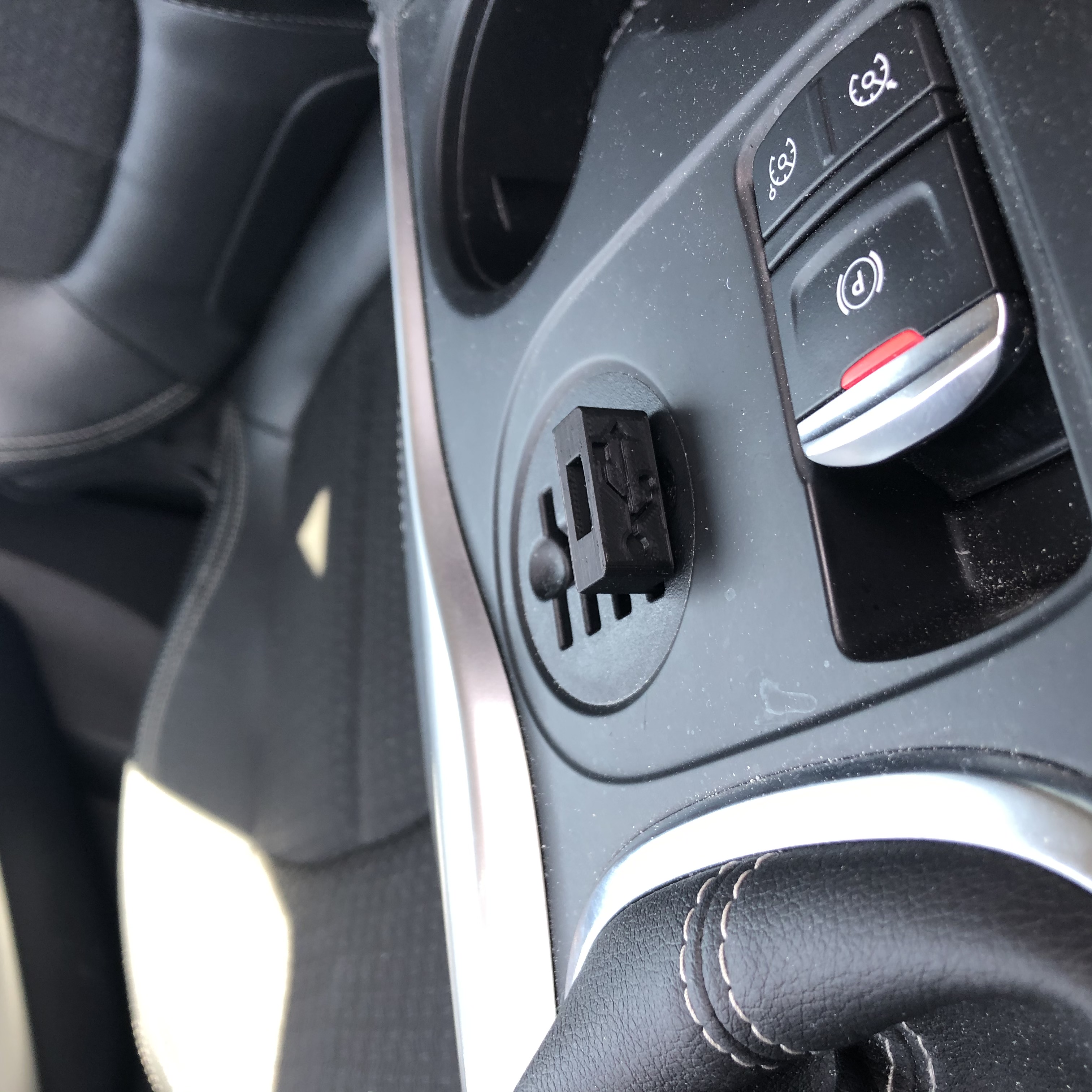 Free STL file Car USB storage・3D printing model to download・Cults