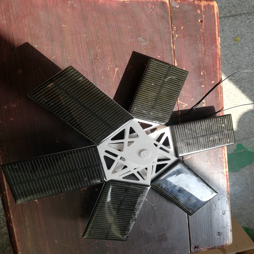 Archivo 3D gratis Panel solar plegable y giratorio・Modelo para ...