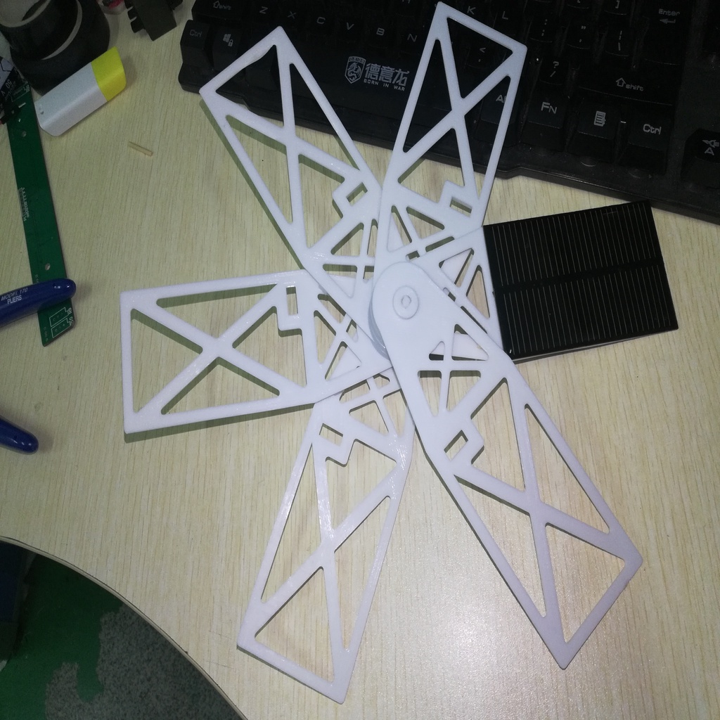 Archivo 3D gratis Panel solar plegable y giratorio・Modelo para ...