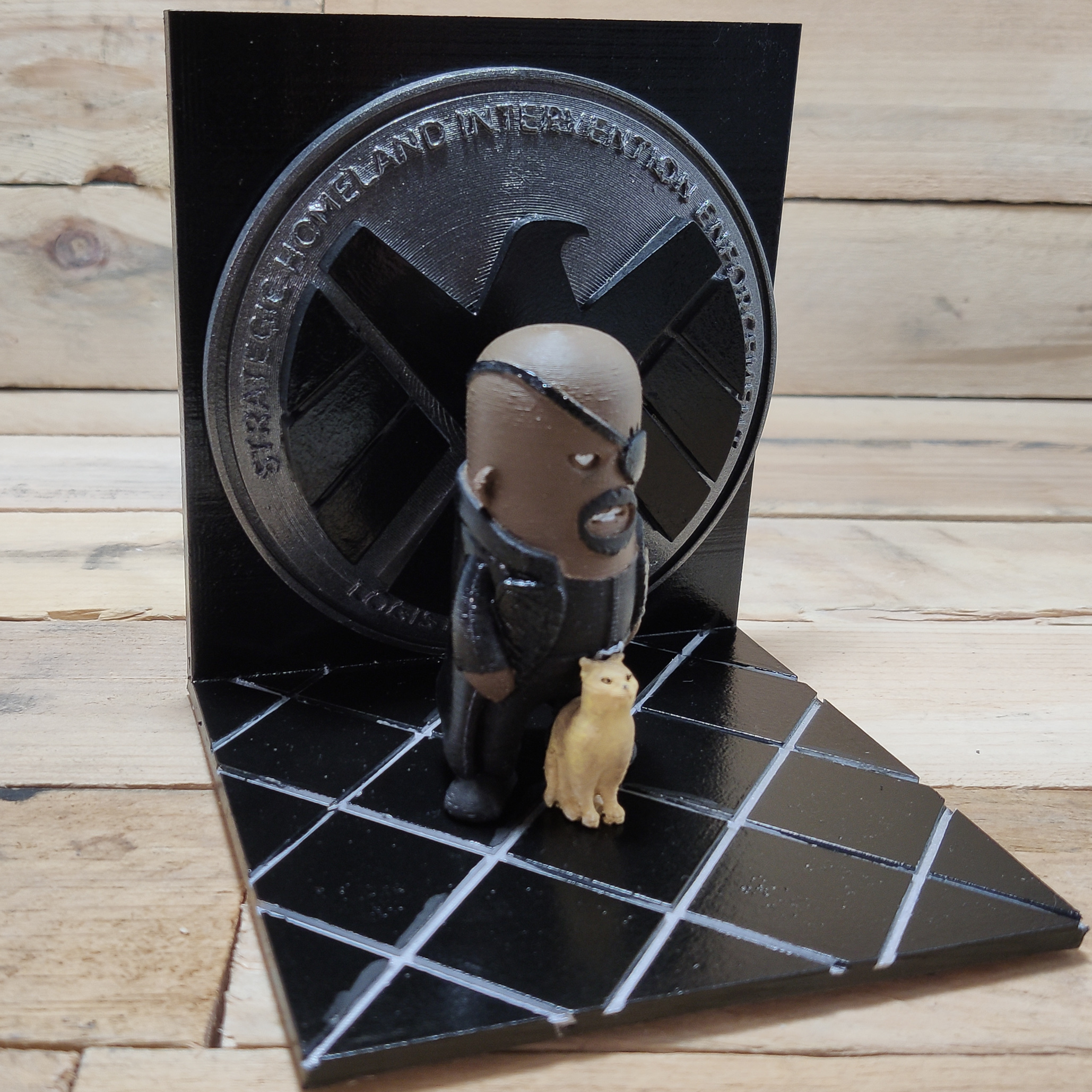 Fichier STL gratuit Diorama pour Mini Dude - Figurine non incluse 🎨 ...