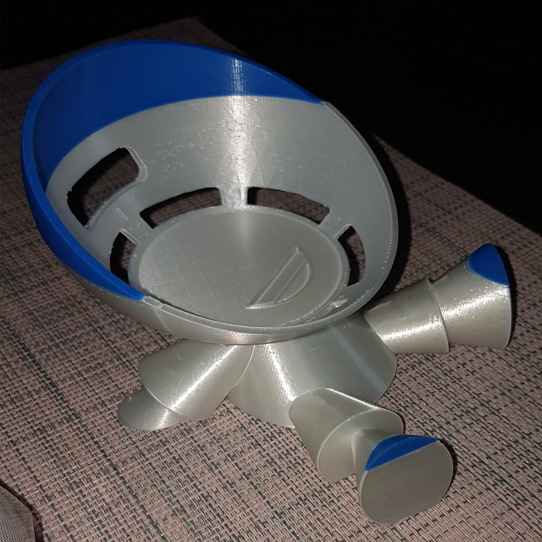 Free STL file ALEXA in Space Suit 🛰・3D print object to download・Cults