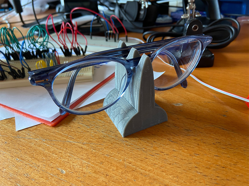 Free 3D file Glasse holder・3D printer design to download・Cults