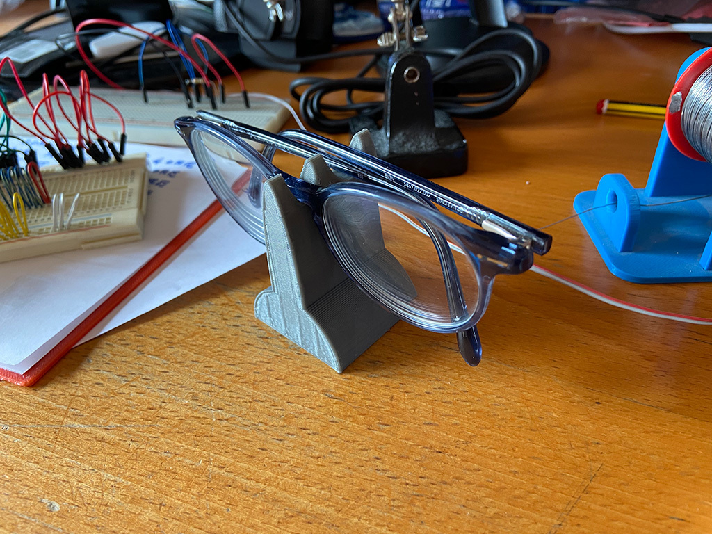 Free 3D file Glasse holder・3D printer design to download・Cults