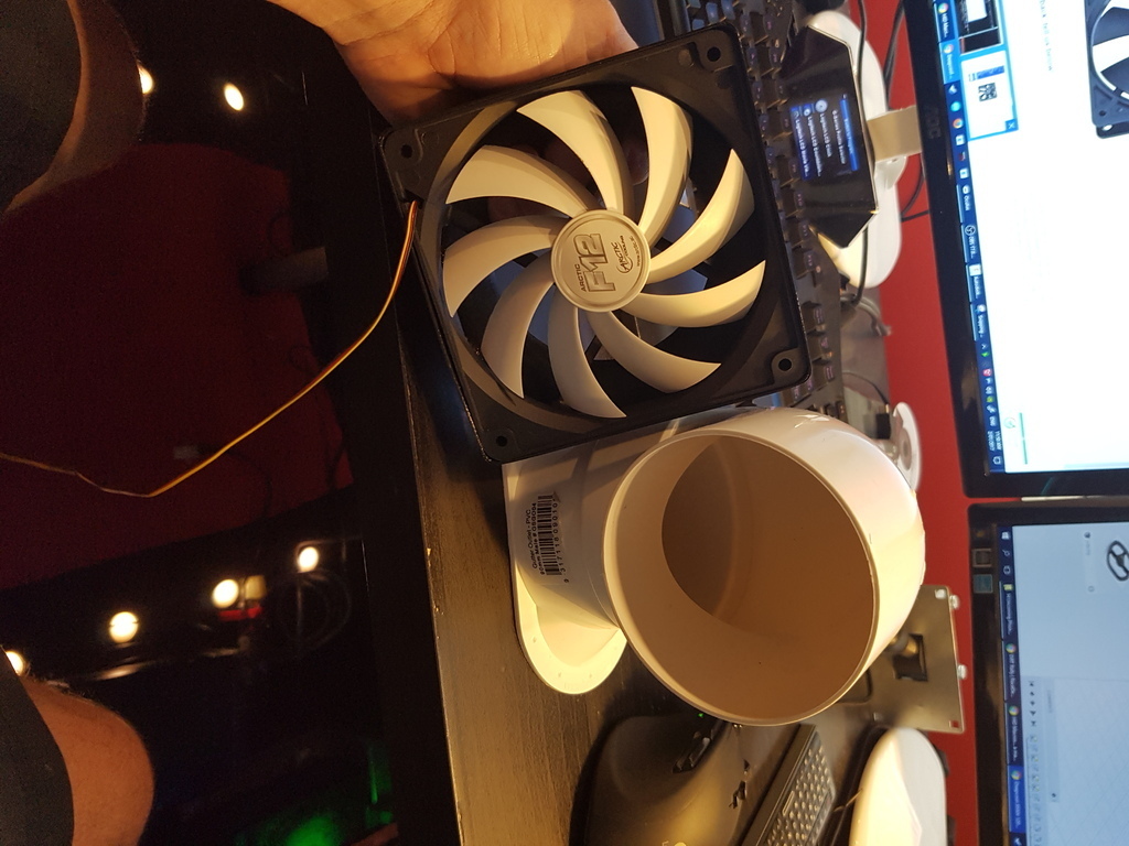 Free 3D file 120mm Fan to 90mm Pipe Adaptor 👽・3D printable model to ...