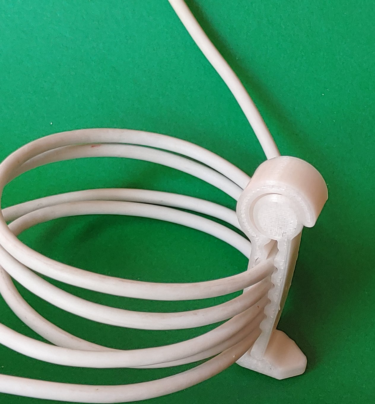 Free STL file Cable clamp・3D printer design to download・Cults