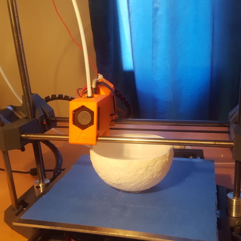Free 3D file lithophane - The moon・3D printable design to download・Cults