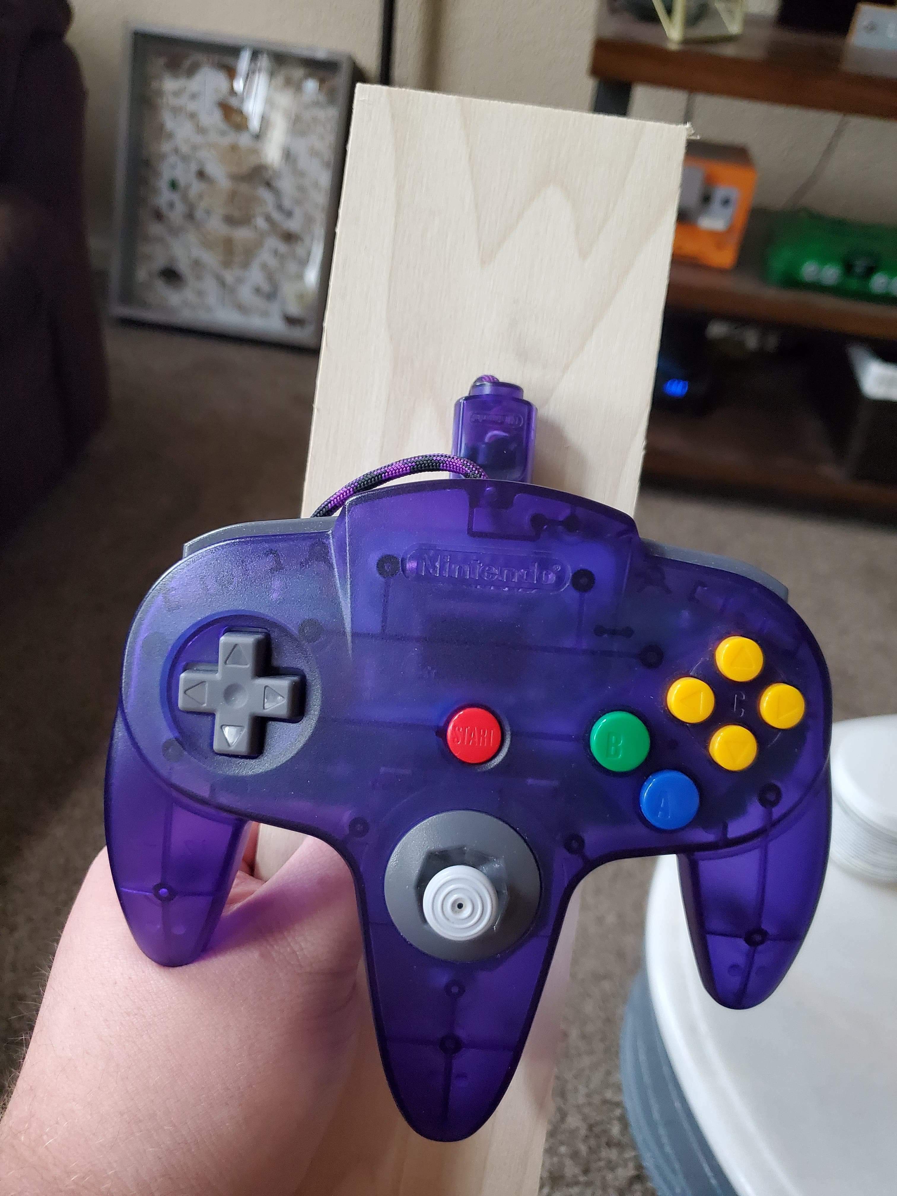 STL file n64 Controller Display mount・Design to download and 3D print・Cults