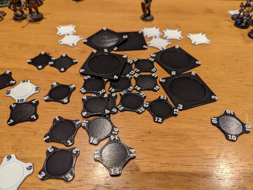 Archivo STL gratis Bases numeradas para miniaturas 🚗・Diseño por ...