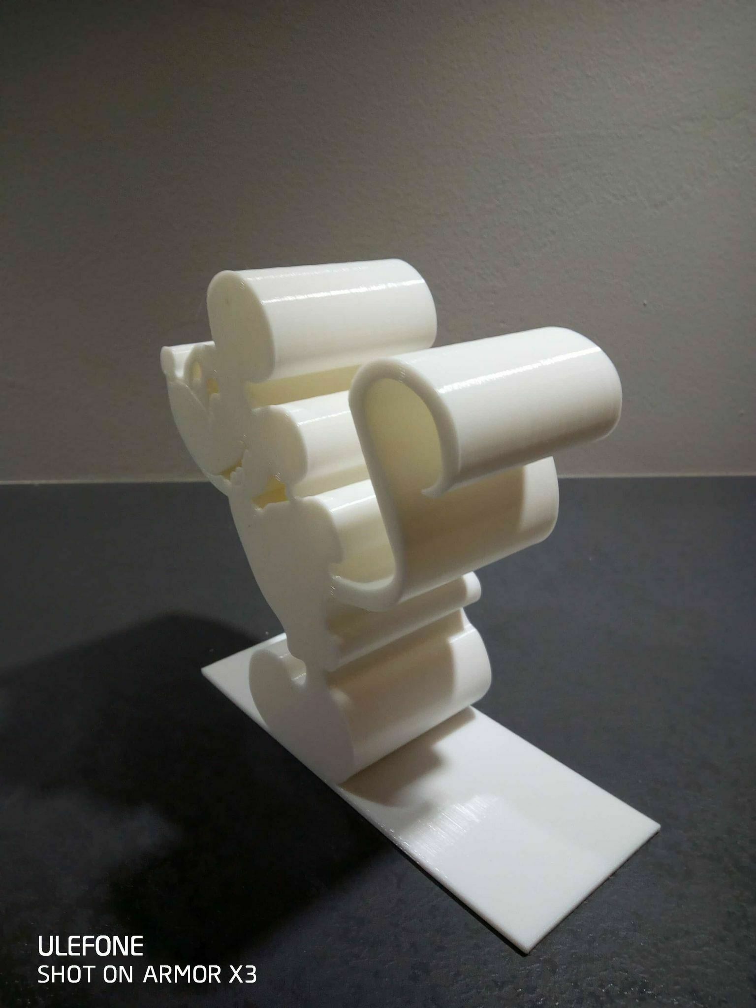 STL file Cell phone holder - phone holder・Design to download and 3D ...