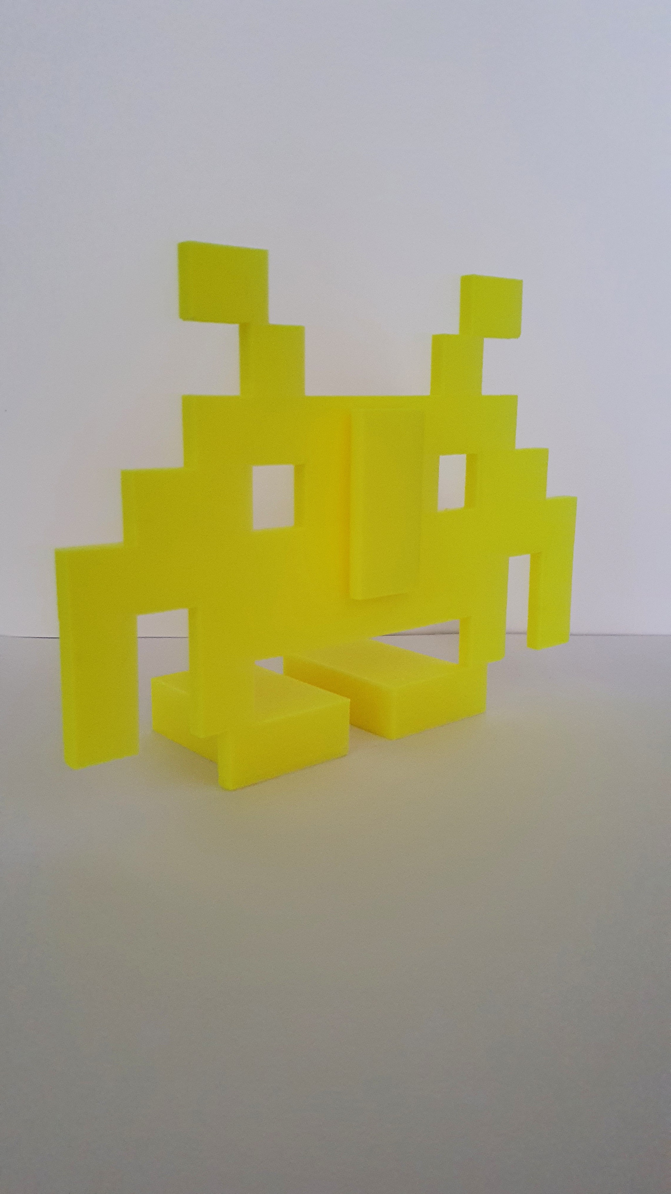 Archivo STL Headphones wall stand - Space Invader 🎧・Plan para descargar ...