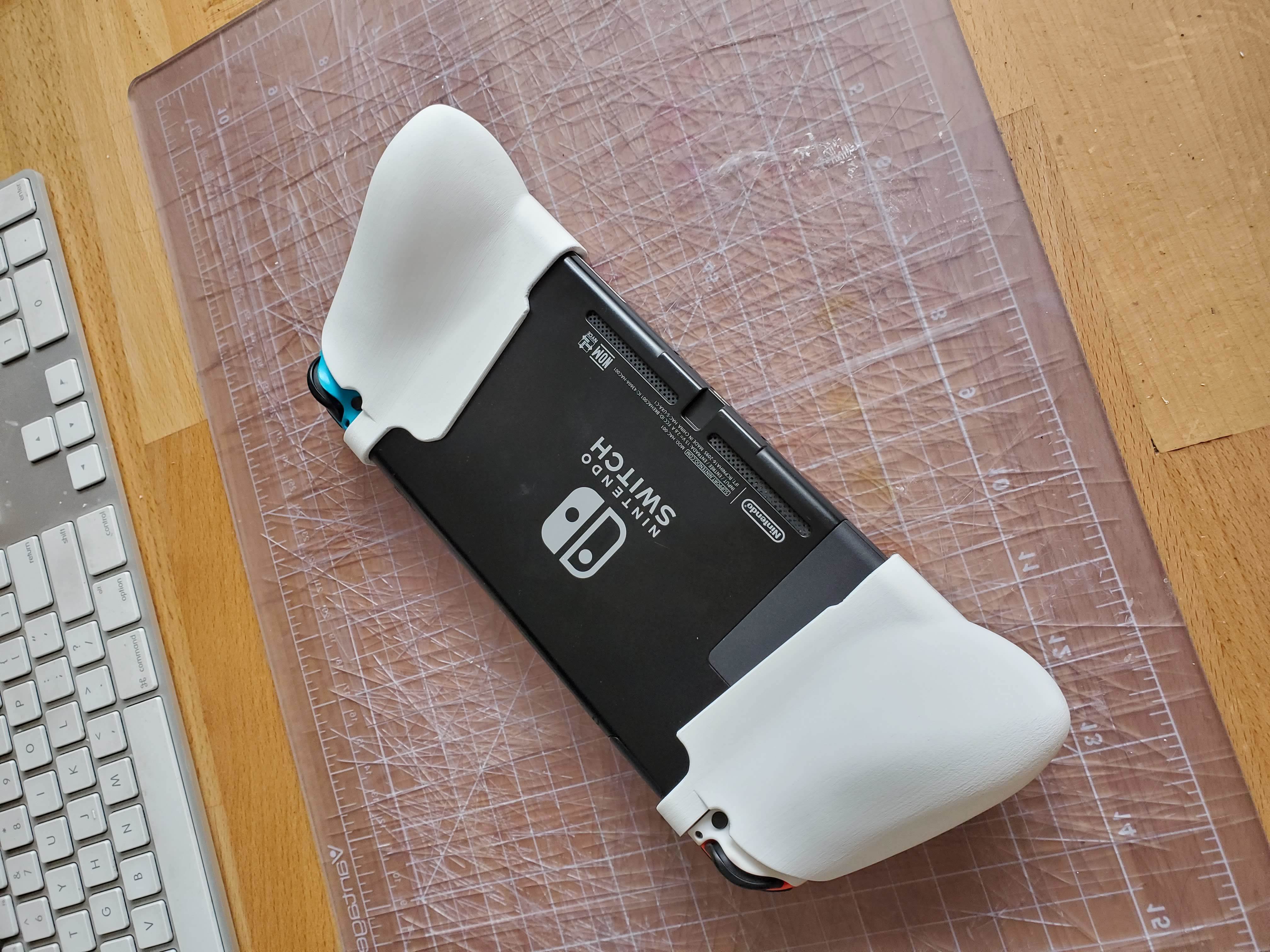 3D printed Nintendo Switch - Ergonomic Grip (Original + OLED) • made ...