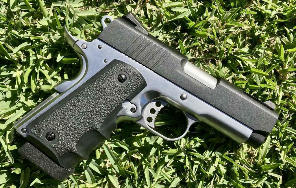 Free 3D file 1911 Mag Base - adapter for full size mag in officer frame ...