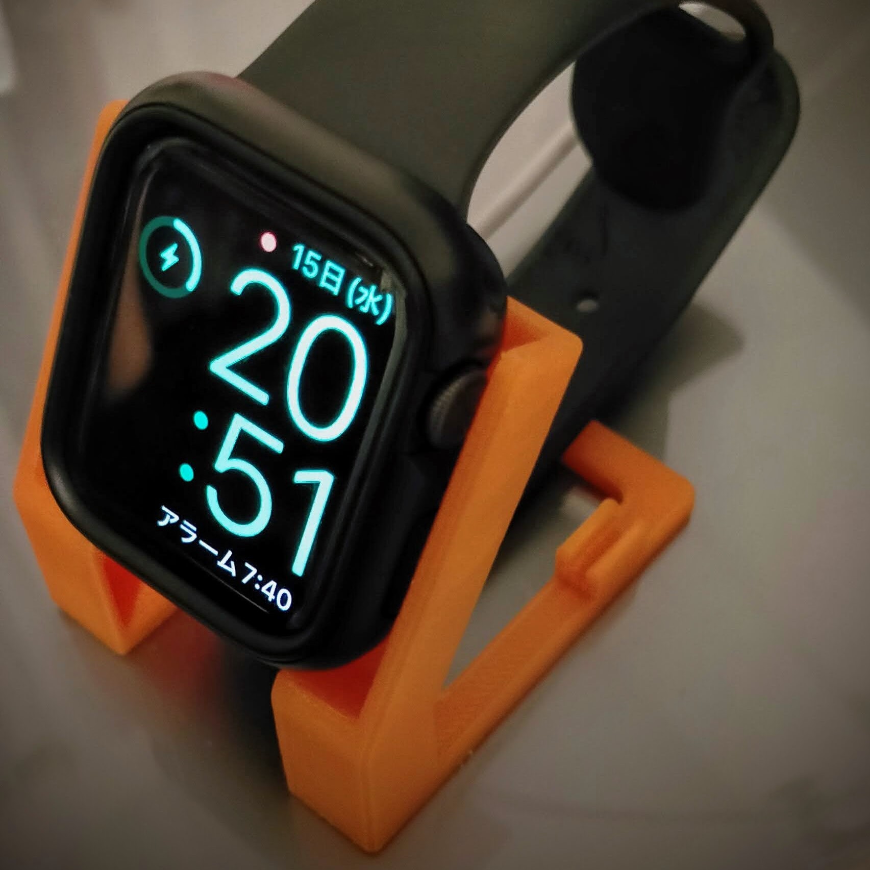 STL file Easy-to-use Apple Watch Stand・Model to download and 3D print・Cults