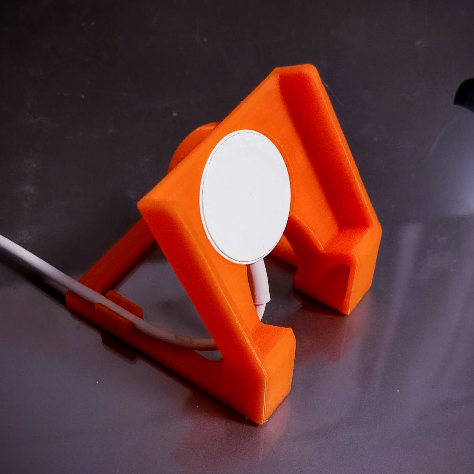 STL file Easy-to-use Apple Watch Stand・Model to download and 3D print・Cults