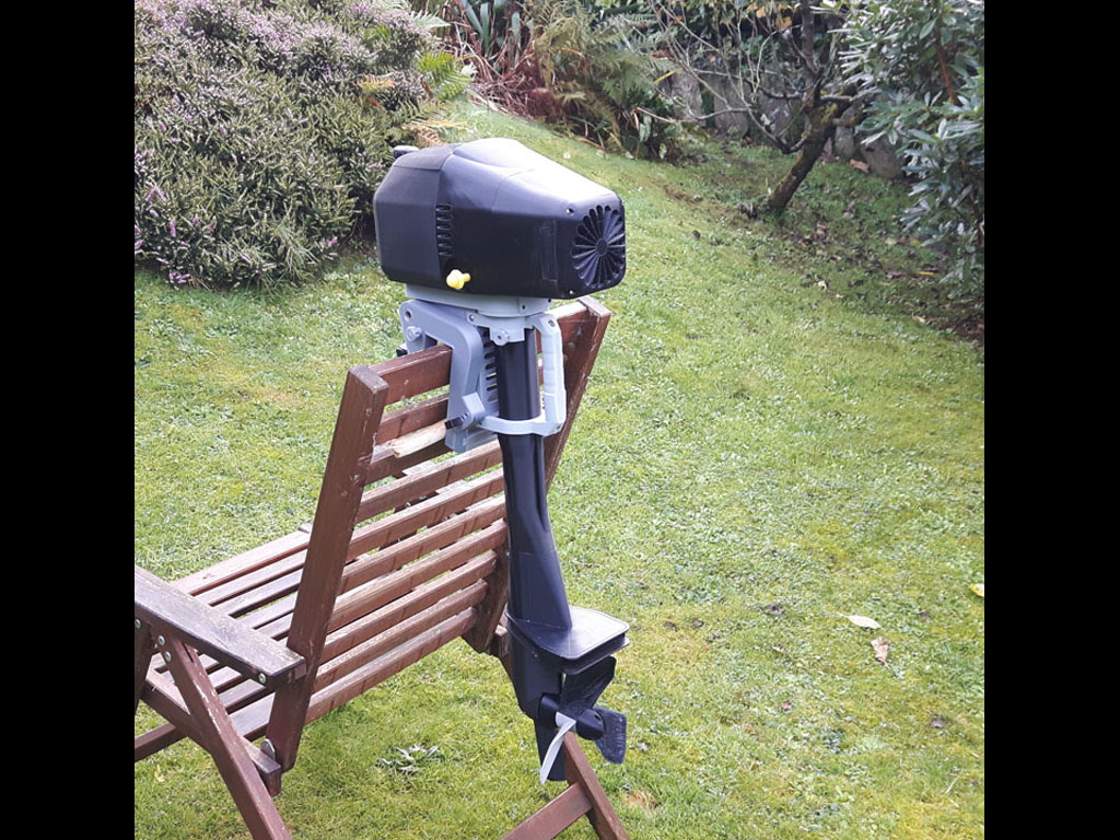 STL file eGull outboard motor - optional cooled top cover 🔝・Design to ...