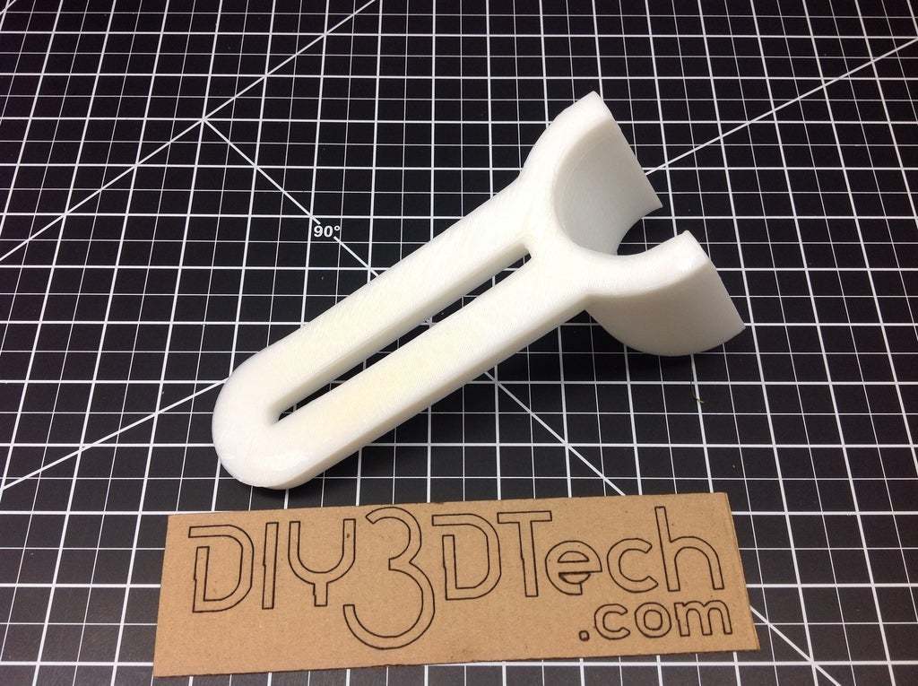 Free SCAD file Customizable PVC Pipe Bracket・3D printing model to ...