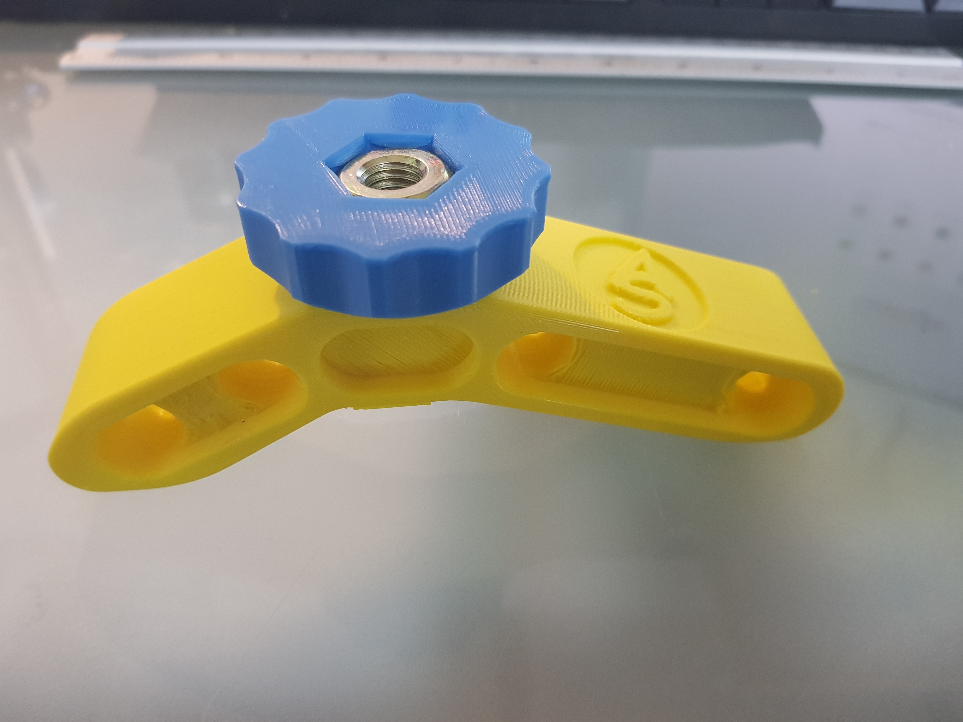 Free STL file clamp・3D printable model to download・Cults