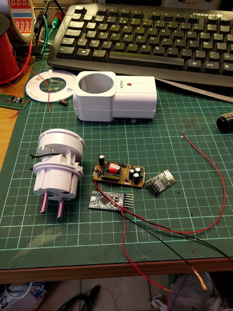 Free 3D file DIY smartplug・3D printing model to download・Cults