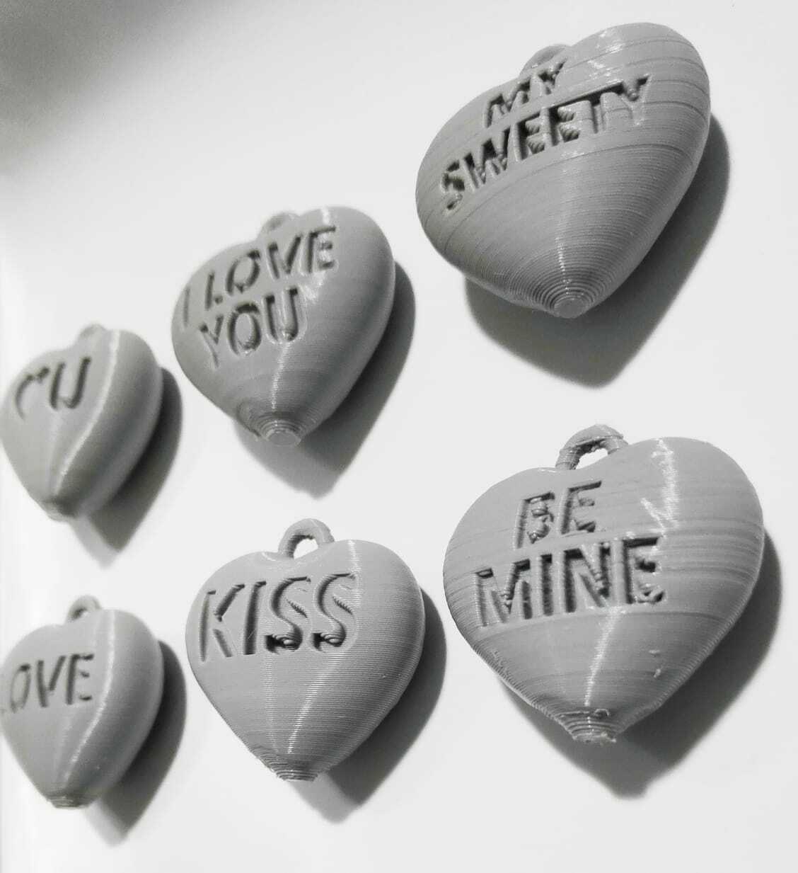 3D file Cute Heart Keychains Valentine's Day 💜・3D printable model to ...