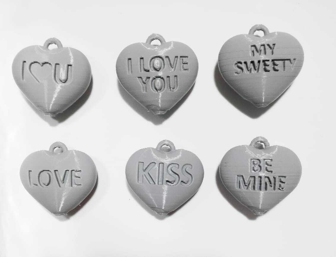 3D file Cute Heart Keychains Valentine's Day 💜・3D printable model to ...