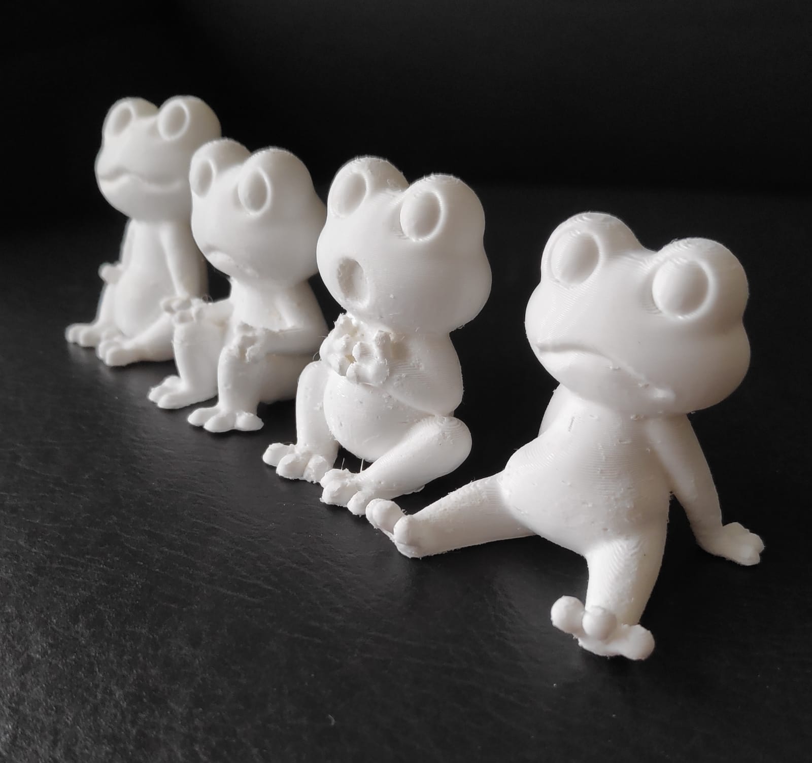 3D file Funny Frogs 🐸・3D printing model to download・Cults
