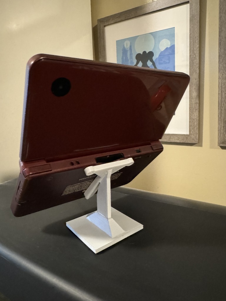 Free 3D file Nintendo DSi XL Display Stand・3D printer model to download ...