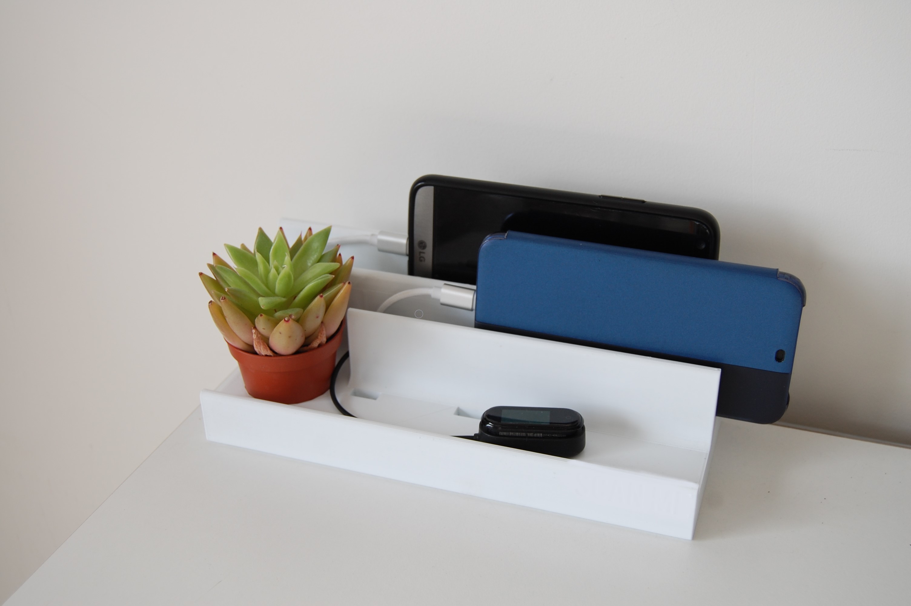 STL file Smartphone/multiple watch charging cradle ⌚・3D printable model ...