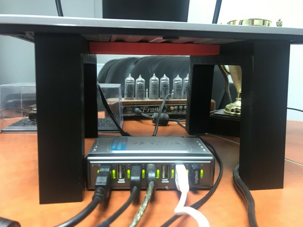Free 3D file Simple Monitor Stand 🖥️・Object to download and to 3D print ...