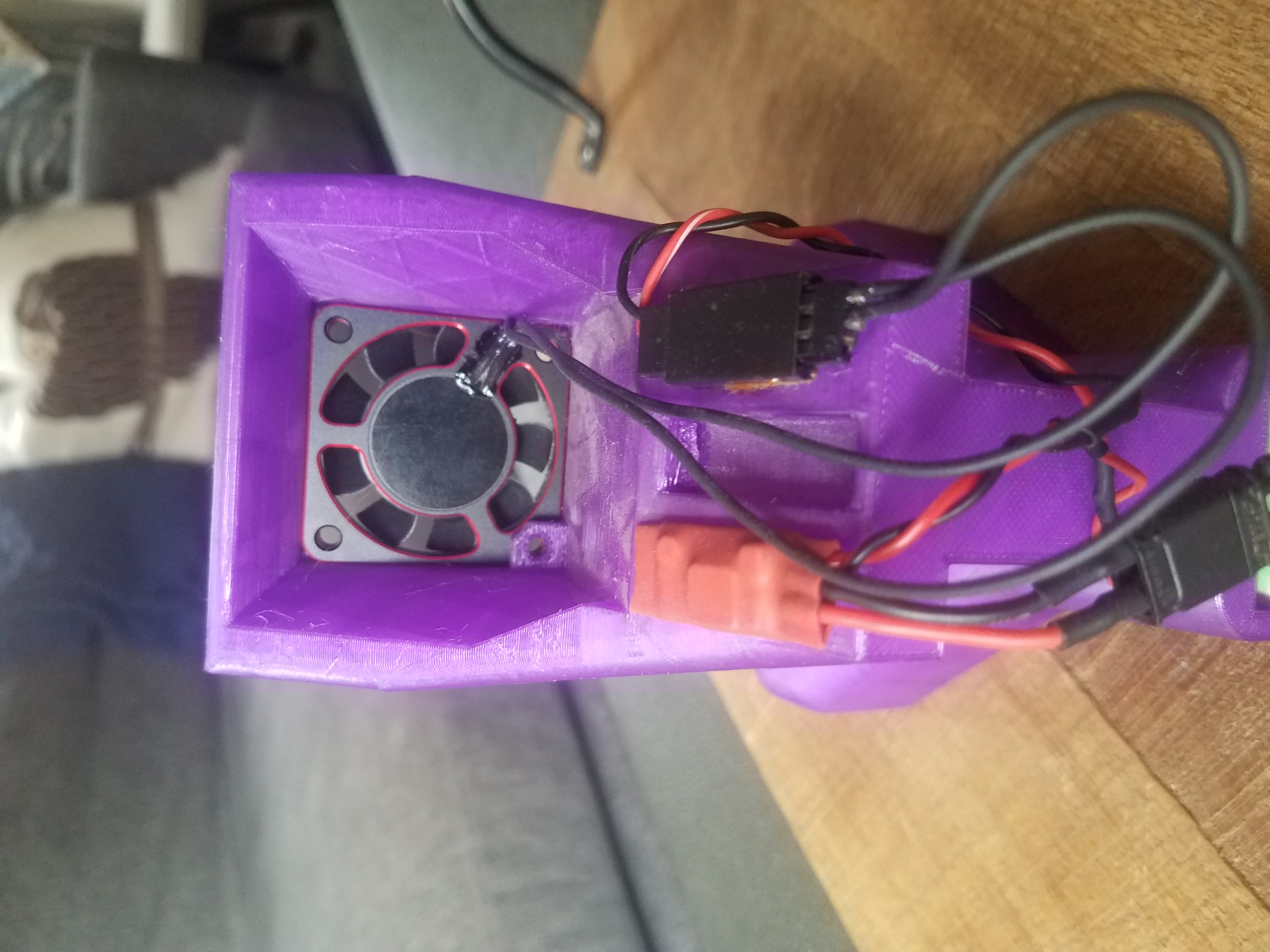 STL file Soldering Fan/ Sponge Holder・Design to download and 3D print・Cults