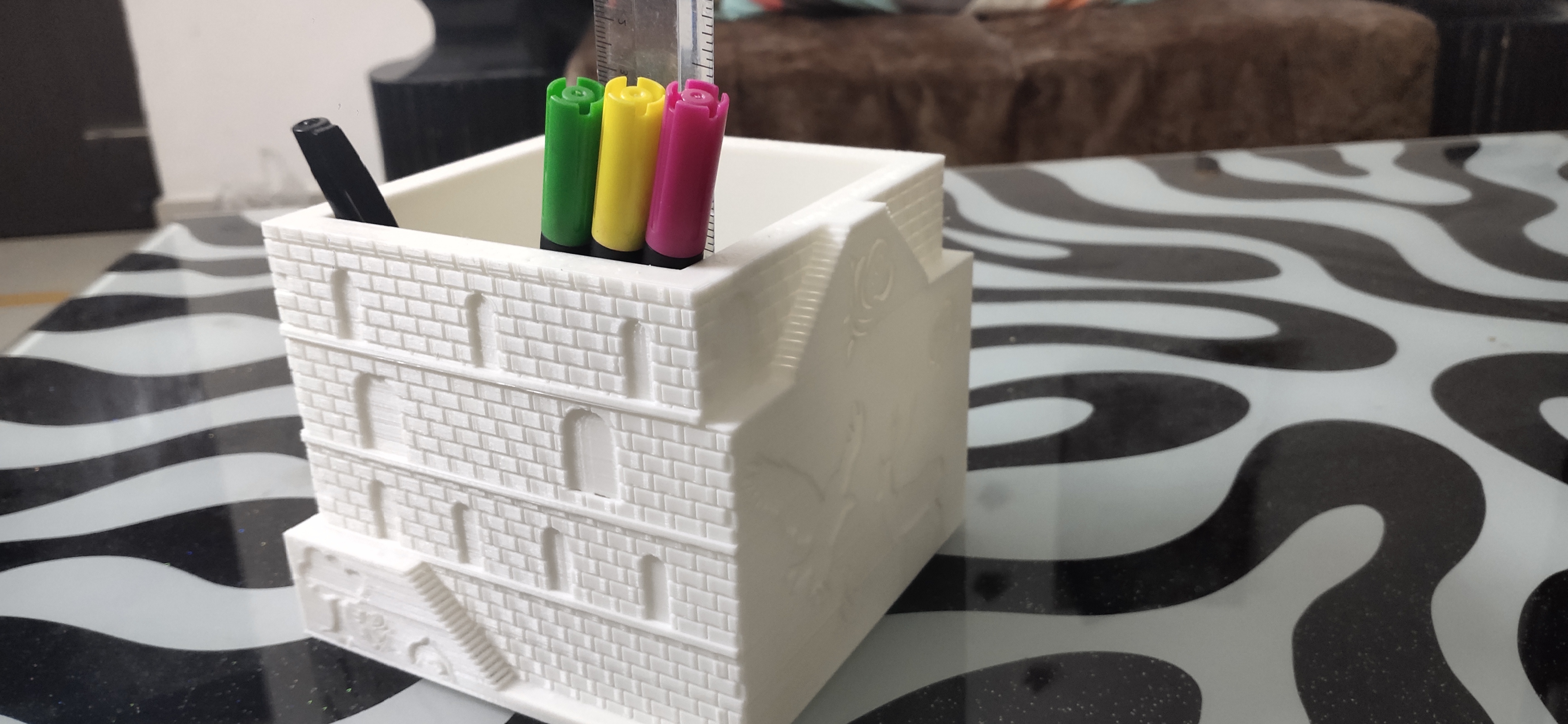 STL file Plant and desk pot 🌿・3D print design to download・Cults