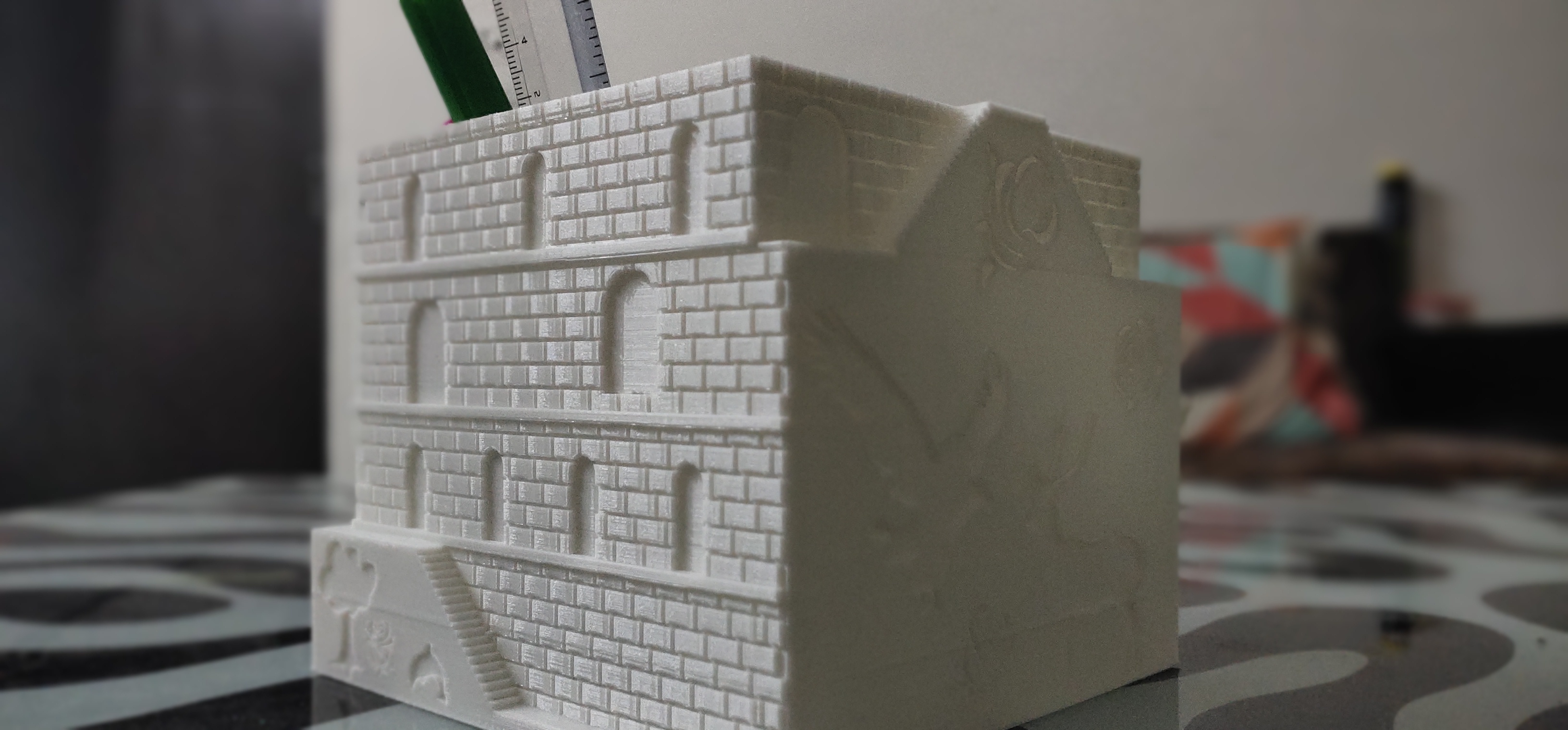 STL file Plant and desk pot 🌿・3D print design to download・Cults