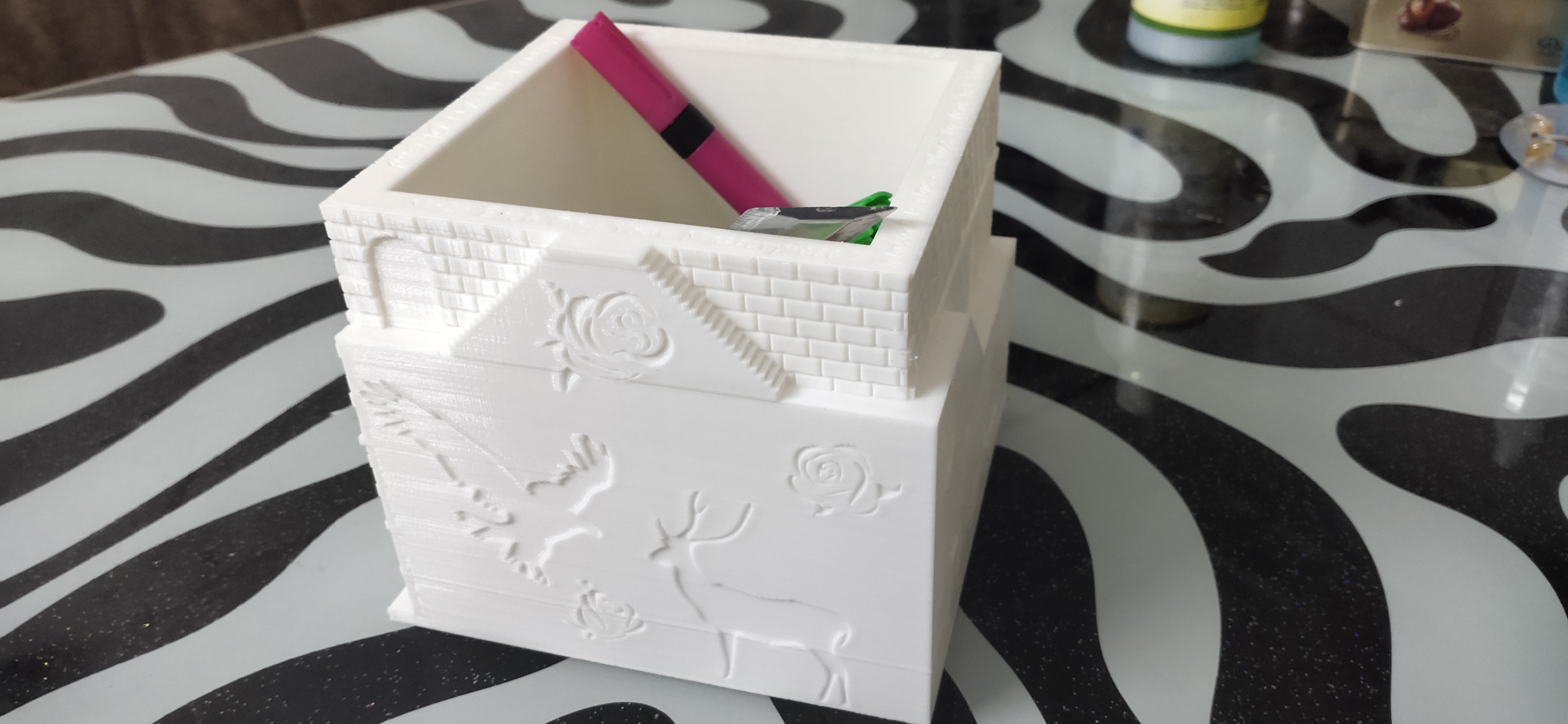 STL file Plant and desk pot 🌿・3D print design to download・Cults