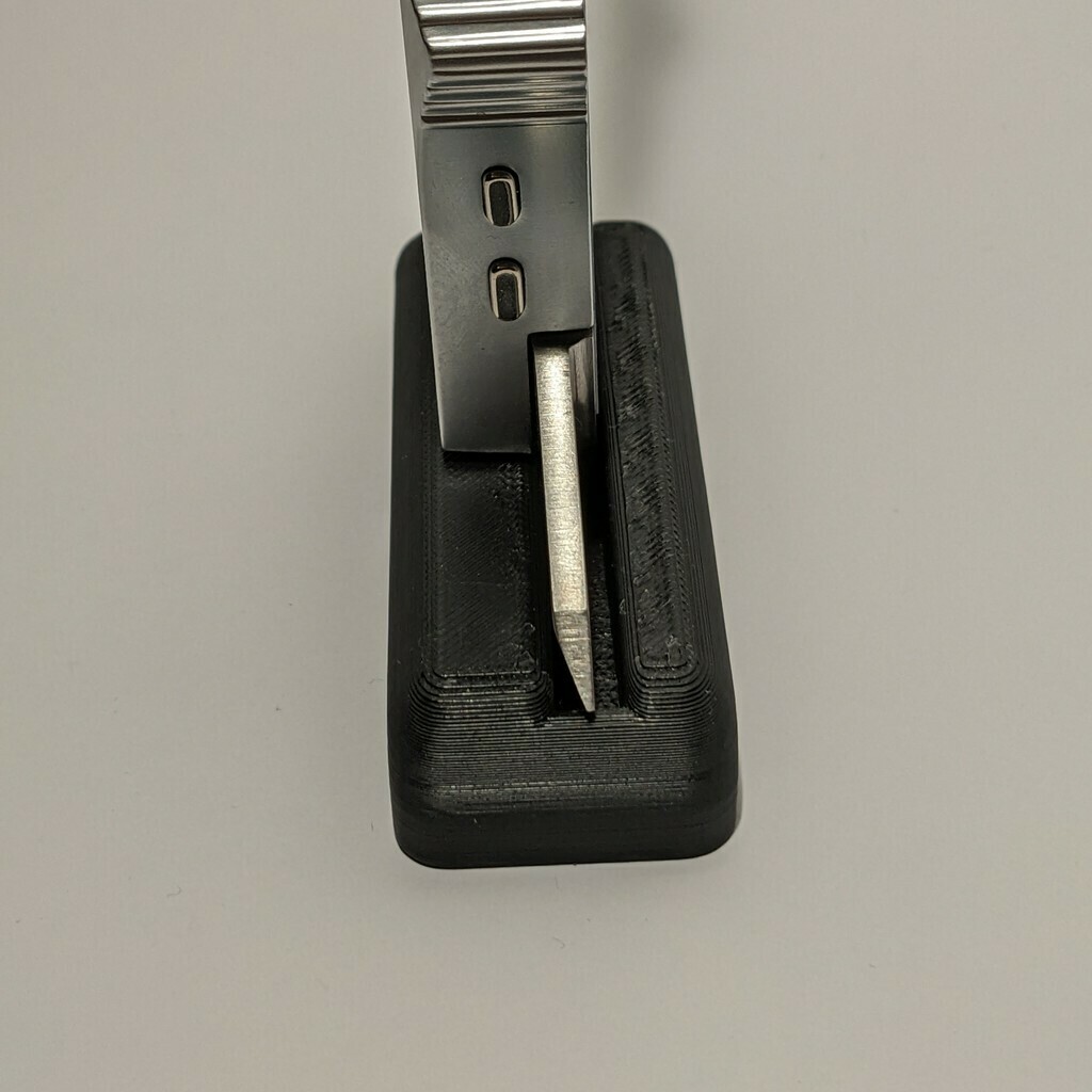 Free 3D file Precivia Caliper Digital Vernier Desk Holder Stand・3D ...