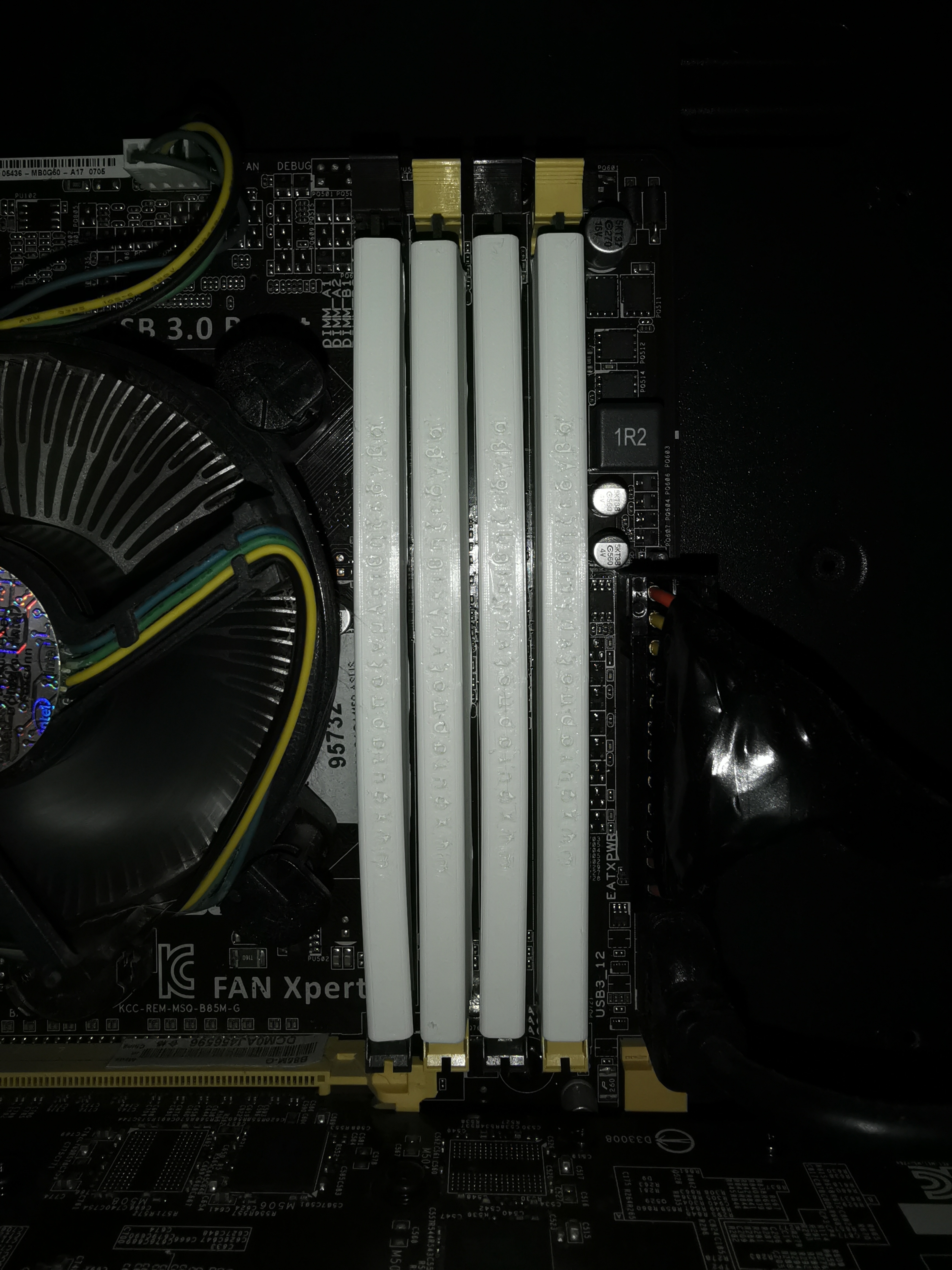 Fichier STL gratuit Cache ram ddr3 ddr4・Design pour impression 3D à ...